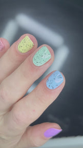 Cracked Polish | Mascara Flakes